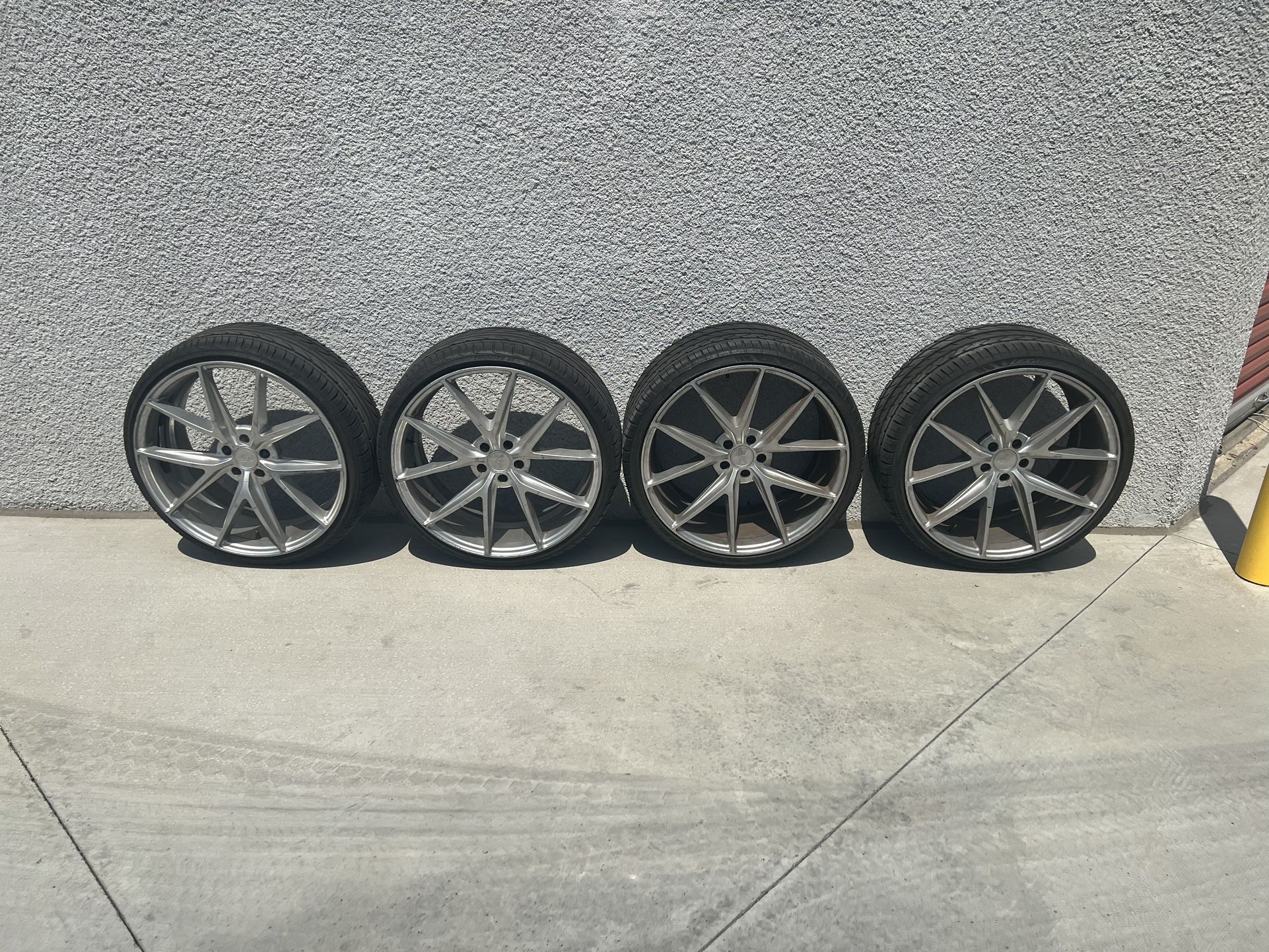 Niche Masano Wheels 22 X 9 W/ 38mm Offset / 5 X 143.3 Bolt Pattern Plus ...