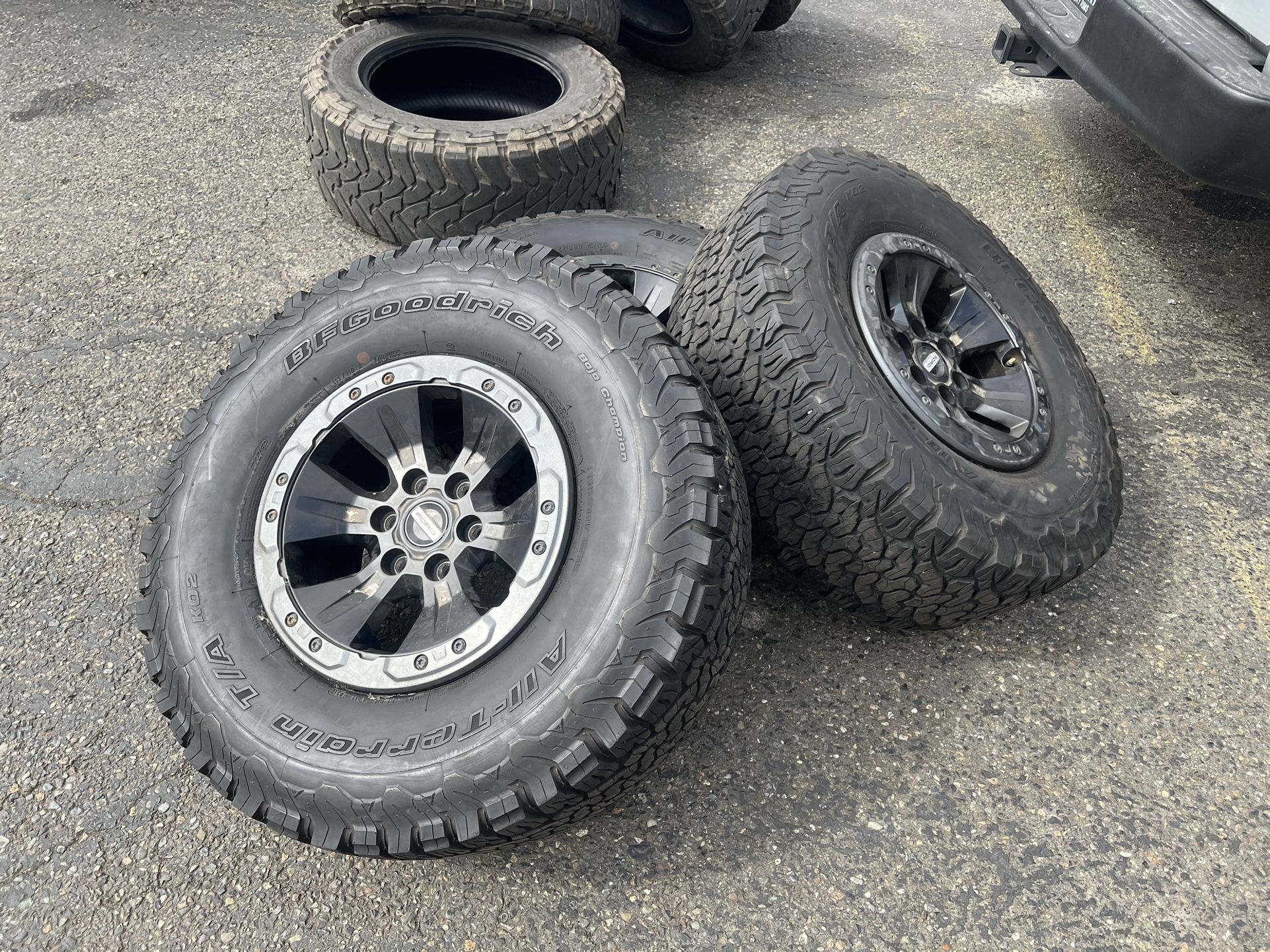 2 Ford Raptor Beadlocks Rims Oem Sz 17 for Sale in Renton, WA - OfferUp