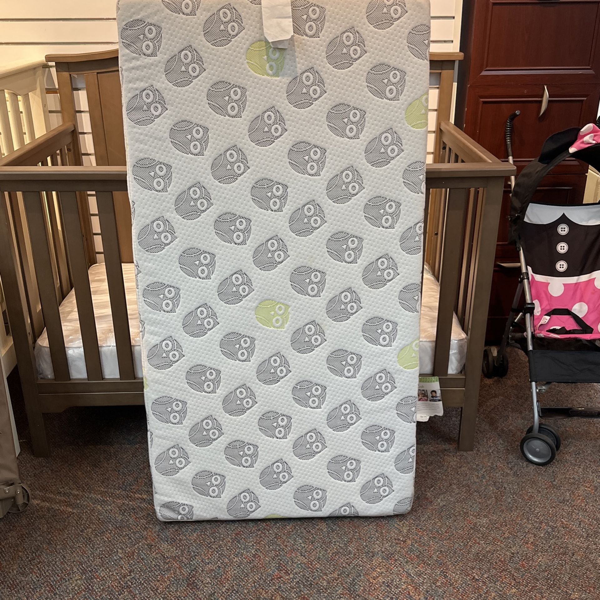 EUC Colgate Dual Side Crib/toddler Mattress Retail $249 for Sale in ...