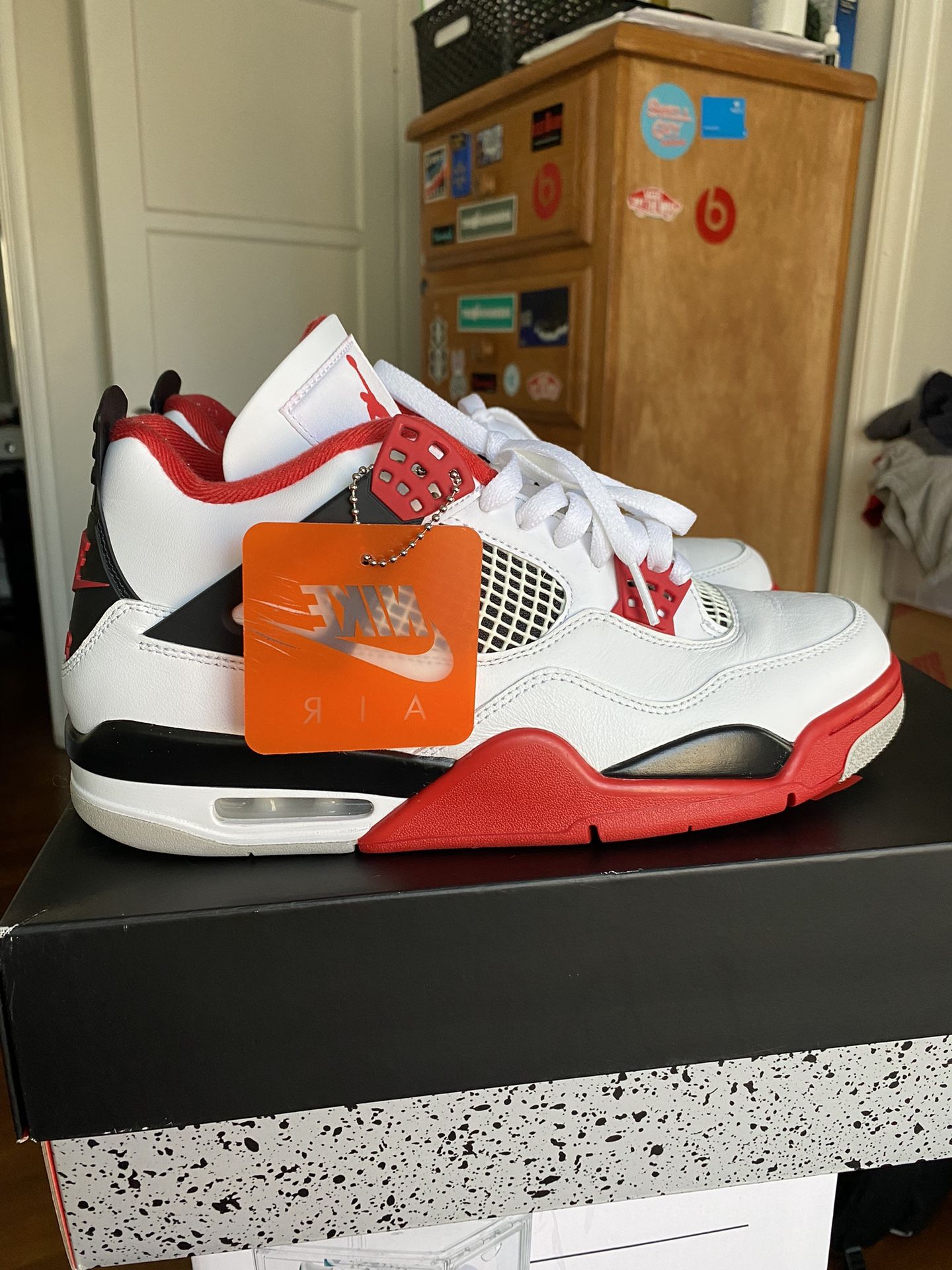 Air Jordan 4 Fire Red Size 10 for Sale in Long Beach, CA - OfferUp