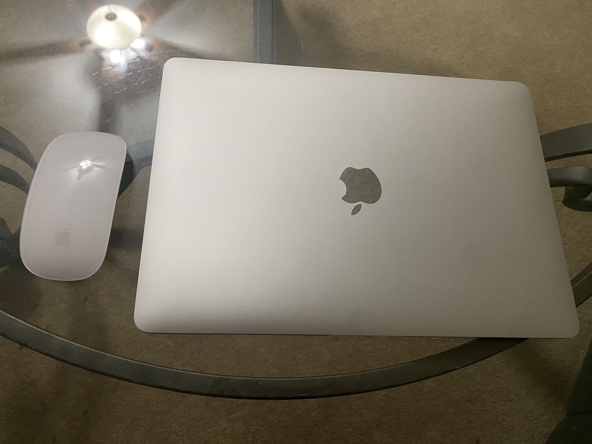 Silver MacBook Air 2020-13” 256 GB for Sale in Arlington, TX - OfferUp