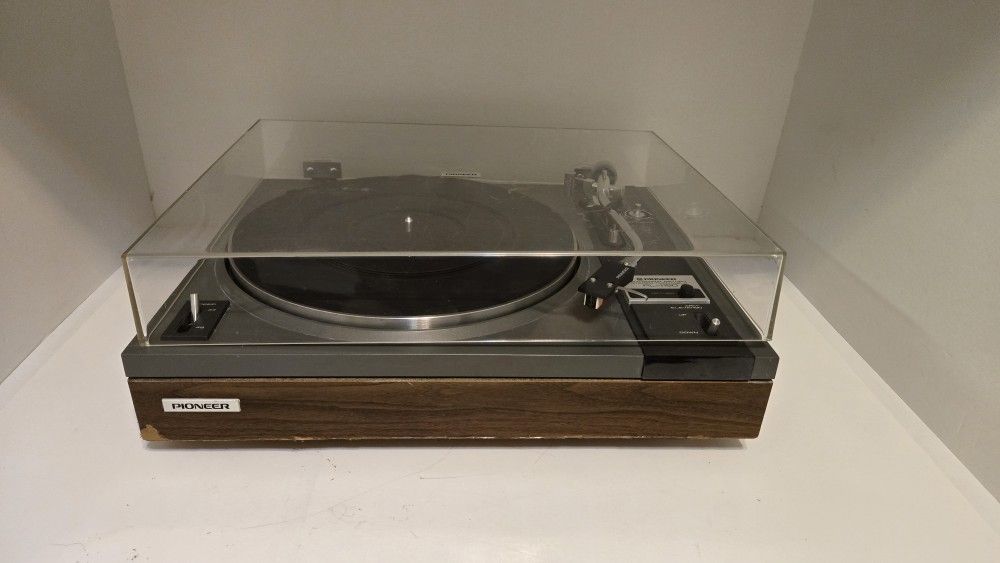 Pioneer Pl115D Turntable/Record Player for Sale in San Antonio, TX ...