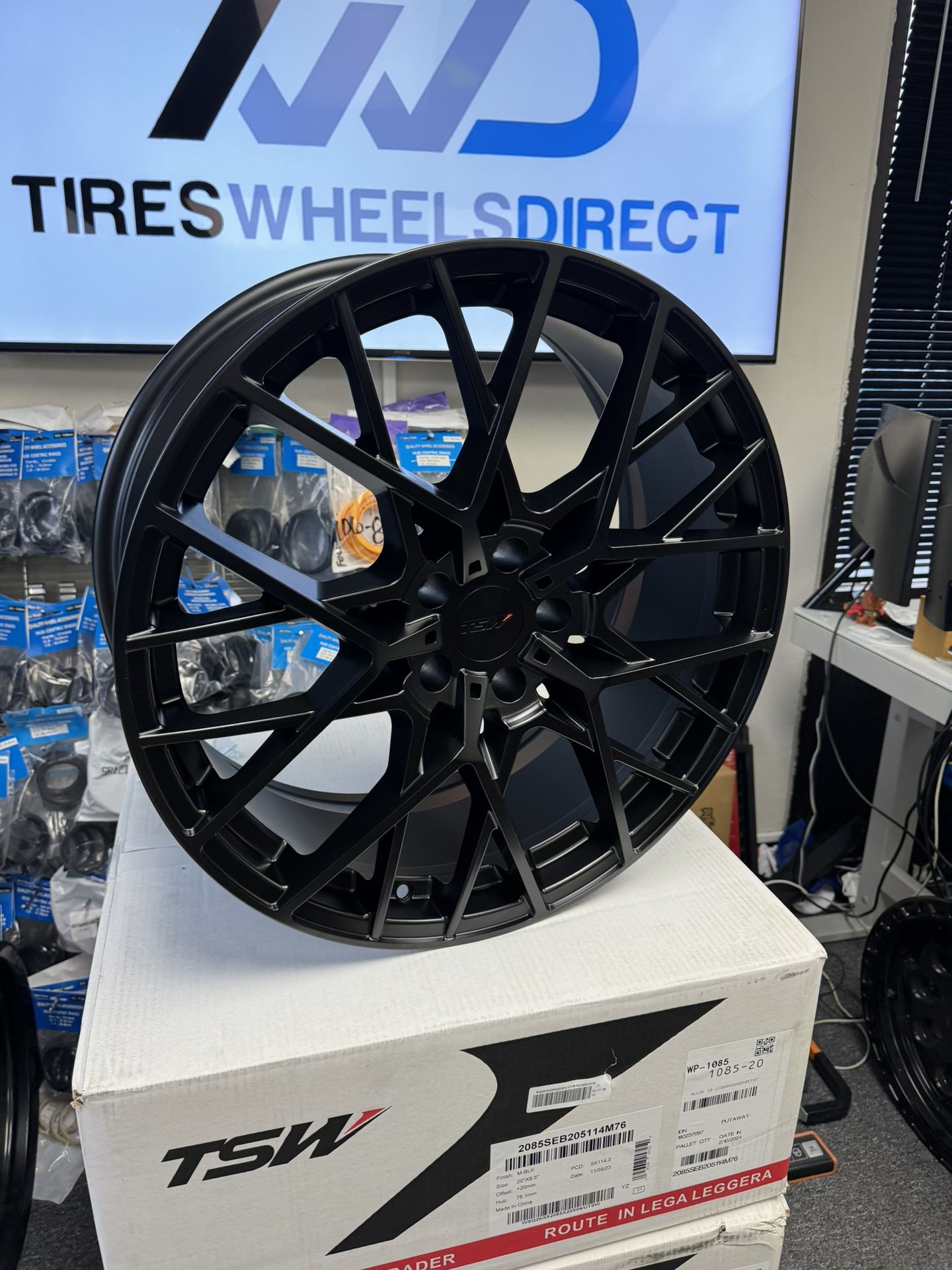 Tsw Sebring Size 20x8.5 Offset +20 Bolt Pattern 5x114.3 Fits Nissan ...
