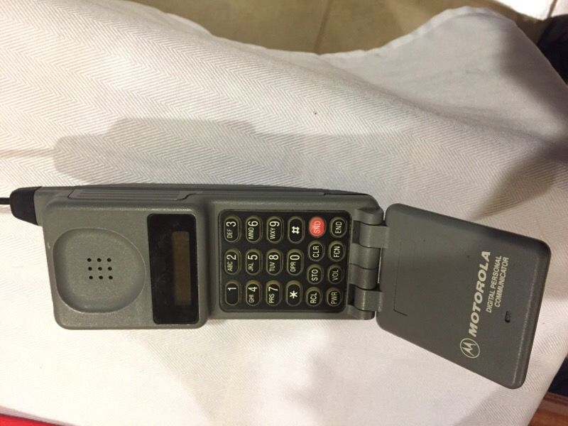 Old Motorola Flip Cell Phones