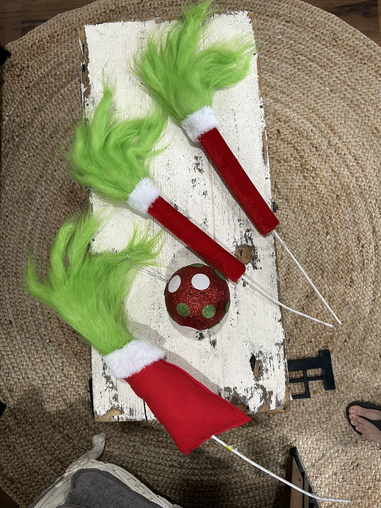 Grinch Hand Tree Picks for Sale in Mesa, AZ - OfferUp