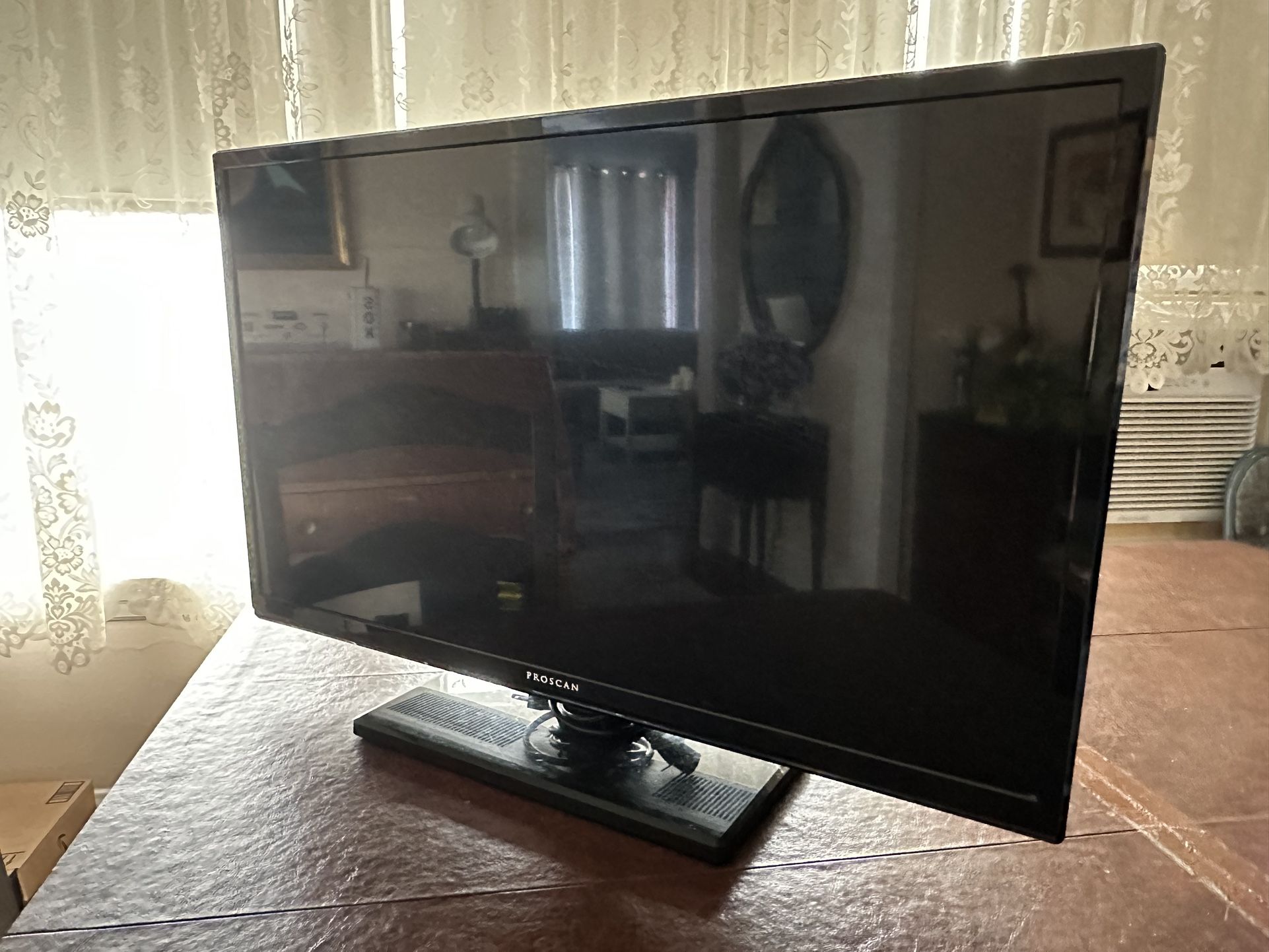 32 Inch Proscan HD TV! for Sale in Chicago, IL - OfferUp