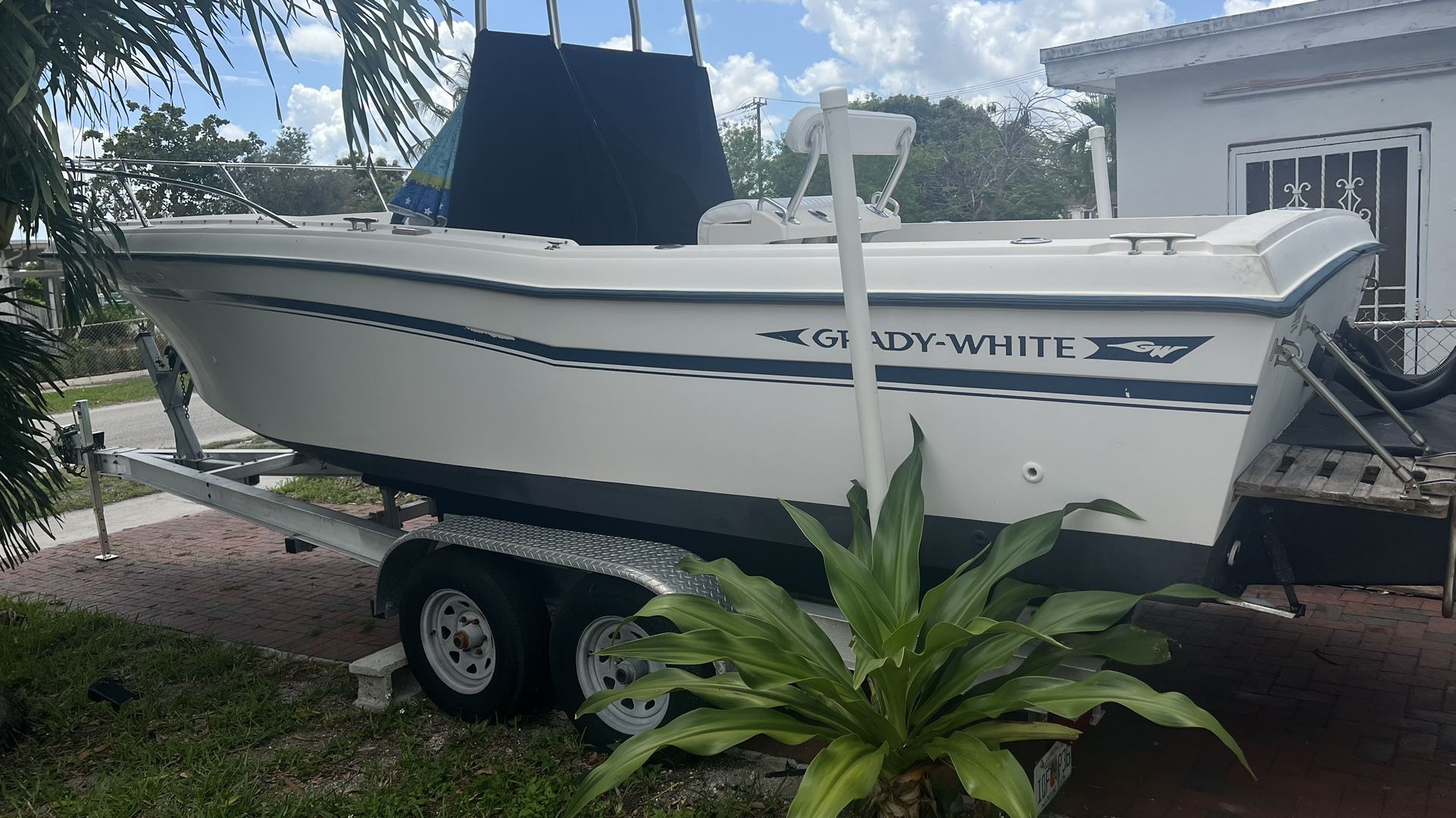Pursuit 25.5 Ft for Sale in Miami, FL - OfferUp