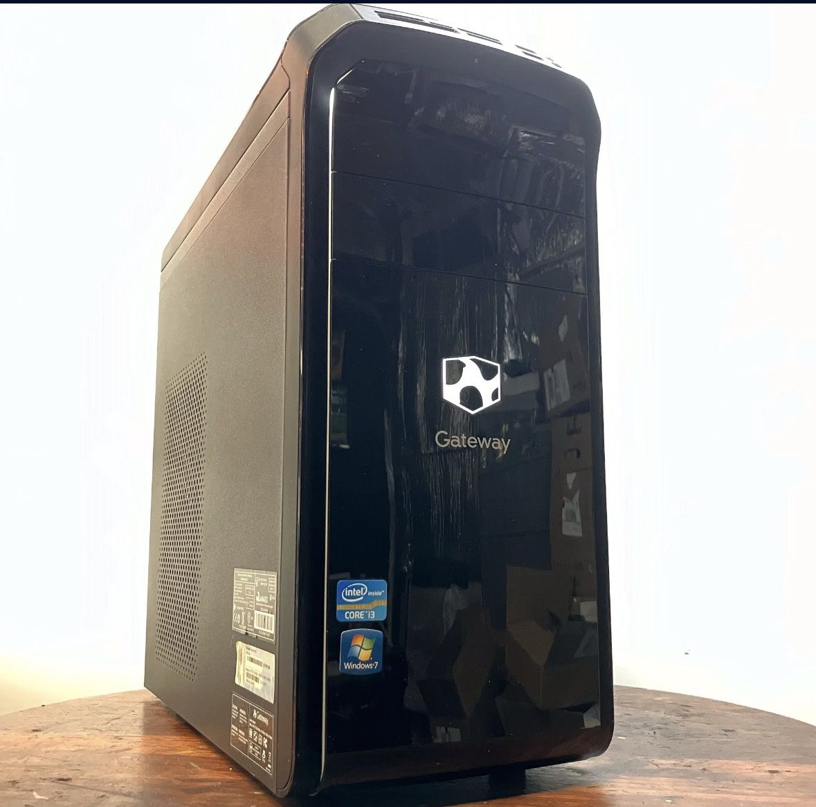 Gateway Intel Core i5-2500 • 16GB RAM NVIDIA QUADRO K2000 2GB• 256GB ...