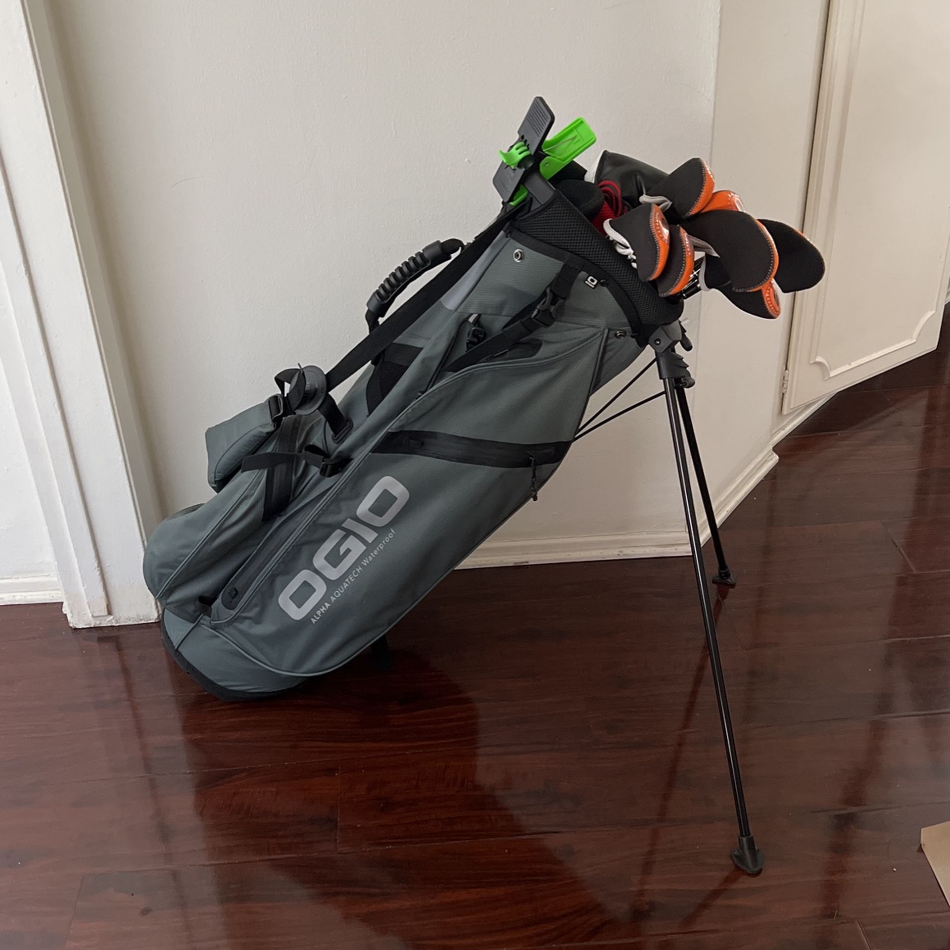 Taylor Made R11 Golf Clubs Odyssey Putter Ogio Bag for Sale in Los ...