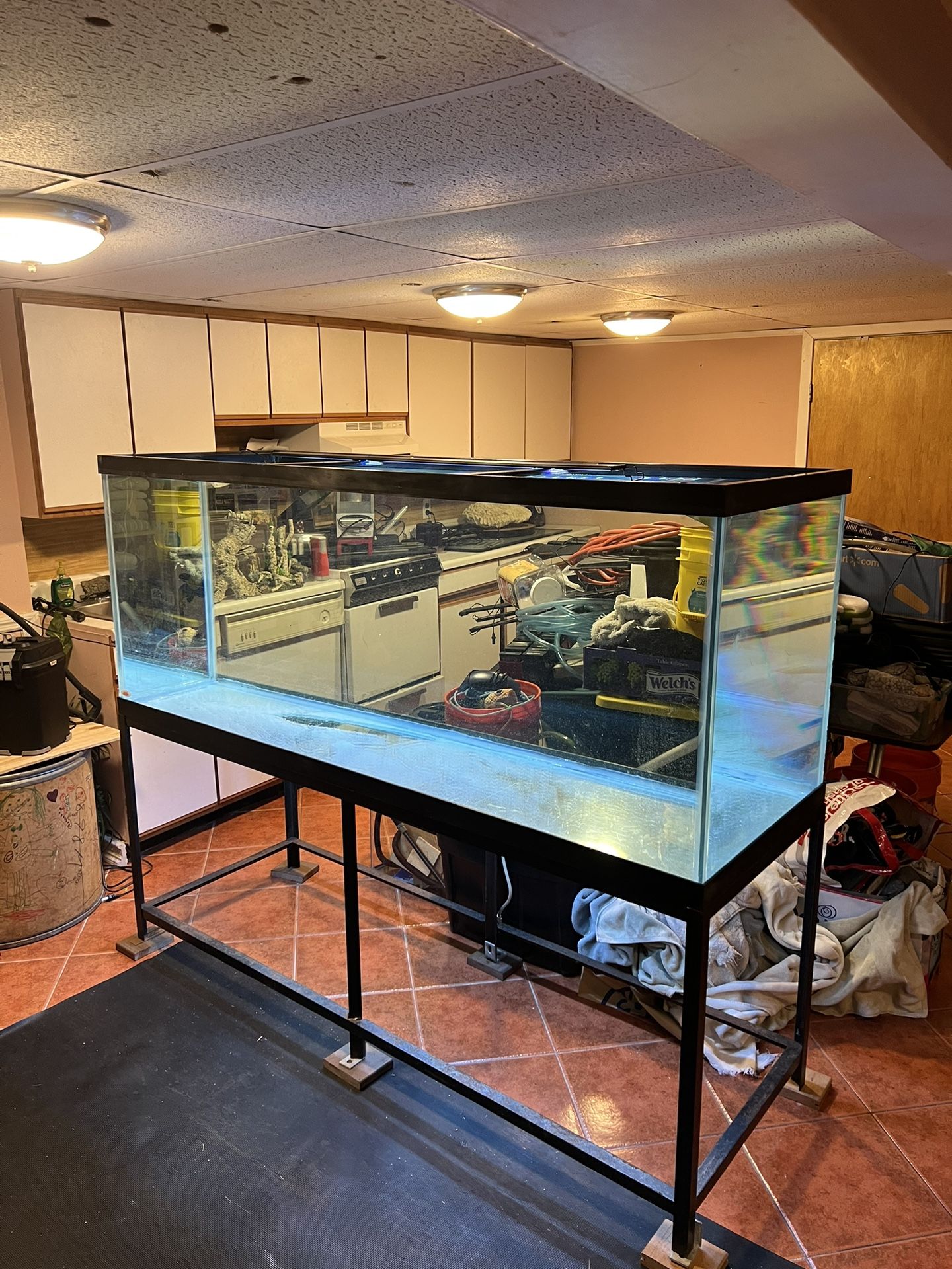 210 Gallon Fish Tank for Sale in Rockville Centre, NY - OfferUp