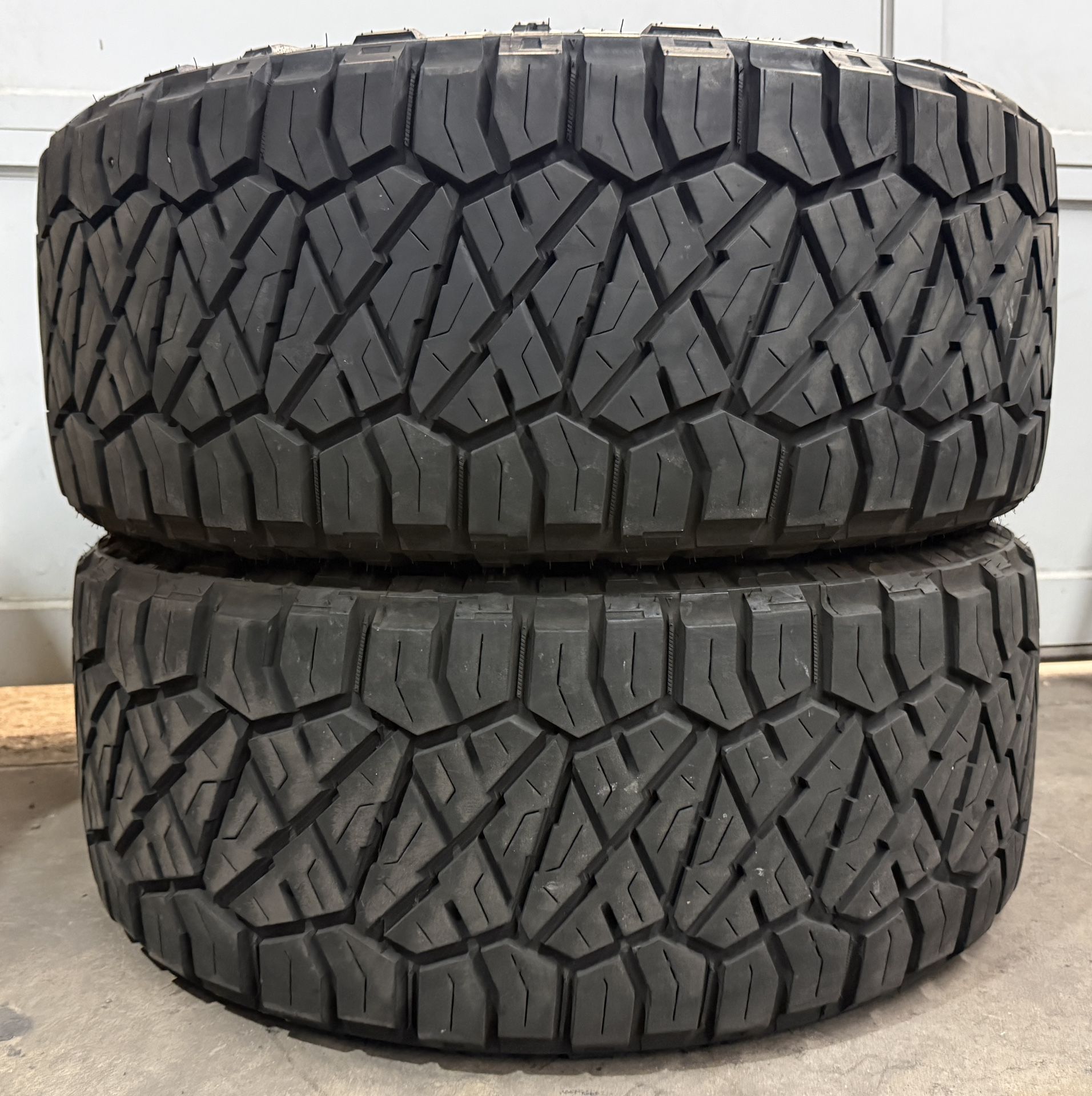 LT 285 55 20 NITTO for Sale in Mesa, AZ - OfferUp