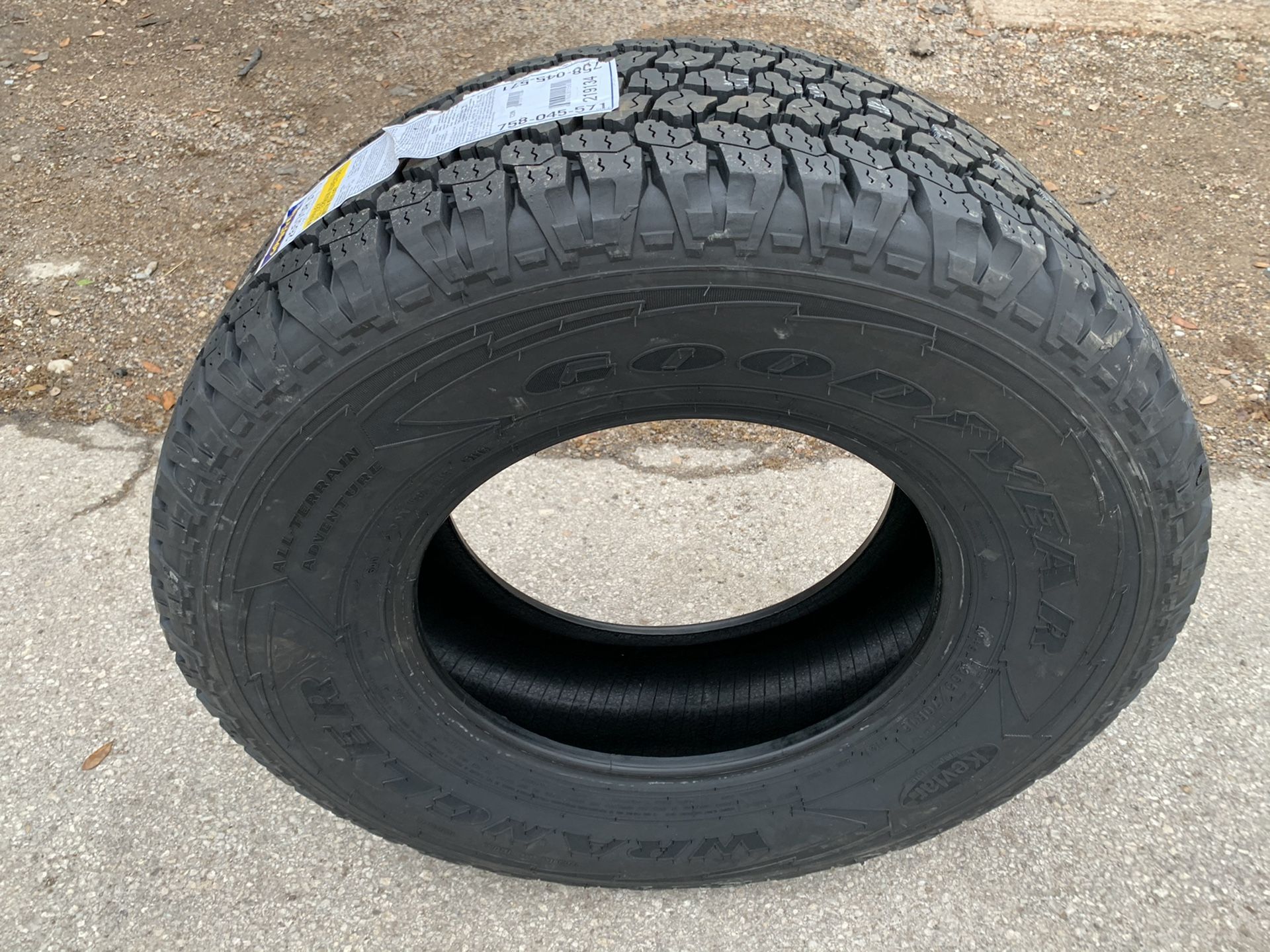New 265/70r16 Goodyear Wrangler All Terrain with Kevlar Tires 265/70/16 ...