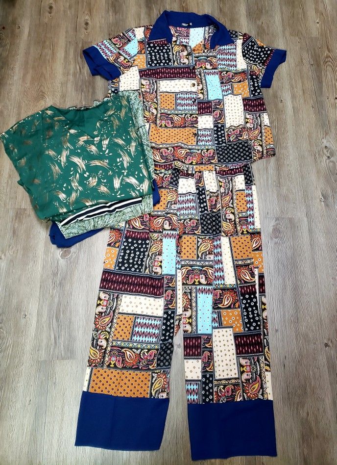 Women's 2XL Clothes! 3 Tops With Matching Pants, 1 Dress & 2 Other Tops ...