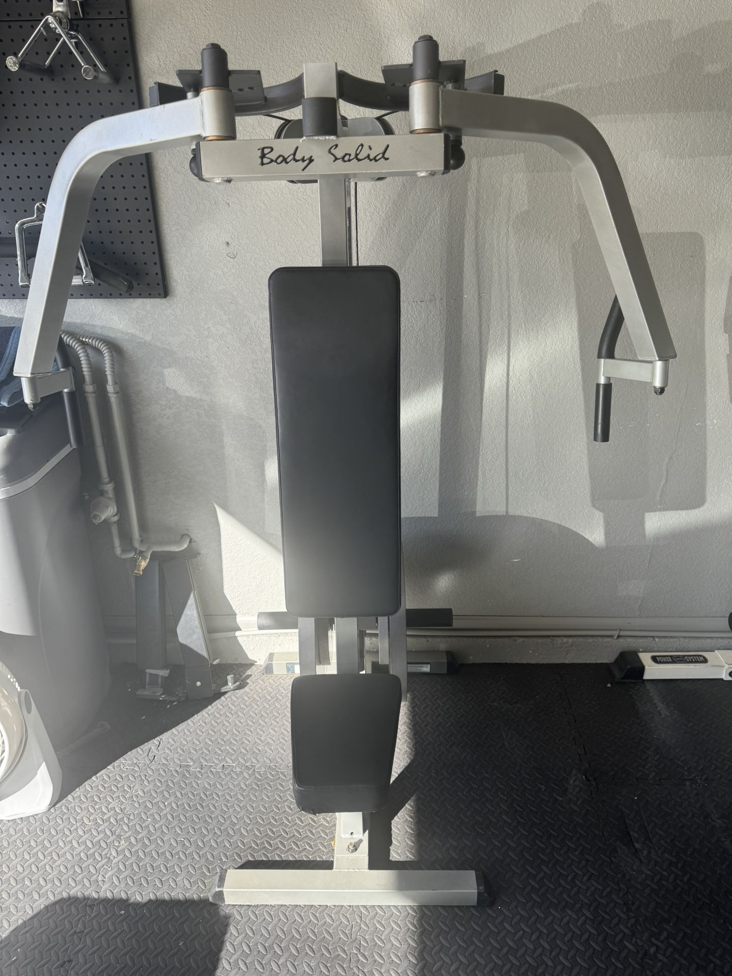Body Solid Chest And Back Fly Machine for Sale in Mesa, AZ - OfferUp