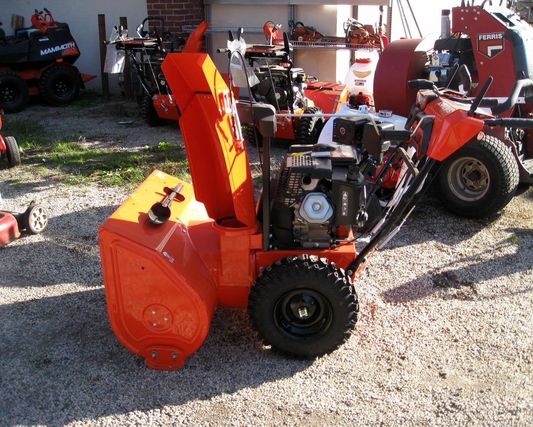 ARIENS 30 INCH SNOW BLOWER SNOWBLOWER FACTORY NEW for Sale in Glen Cove ...
