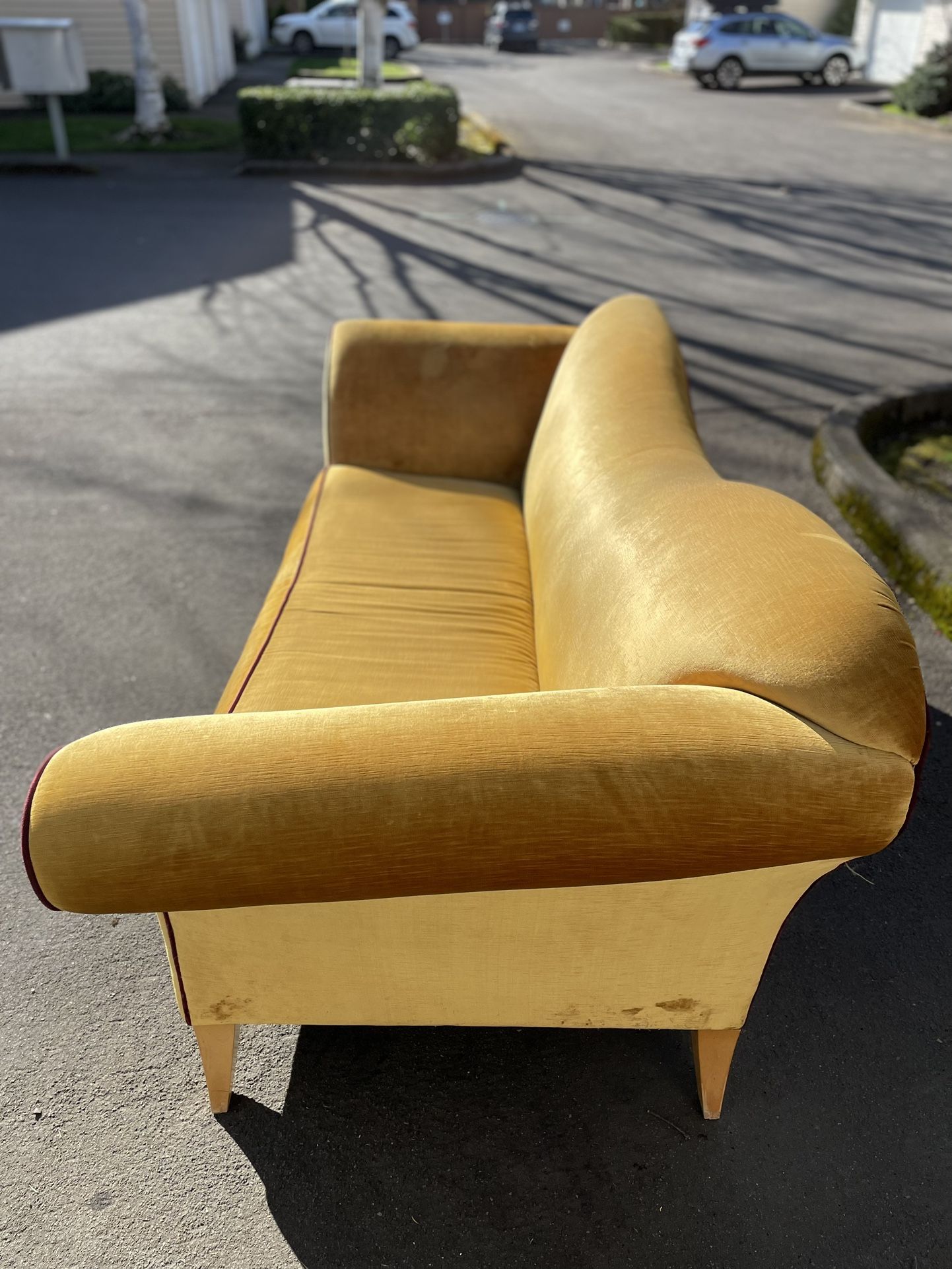 Unique Gold Couch for Sale in Portland, OR - OfferUp