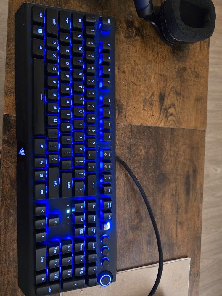 Razer blackwidow elite Gaming Keyboard for Sale in Irvine, CA - OfferUp