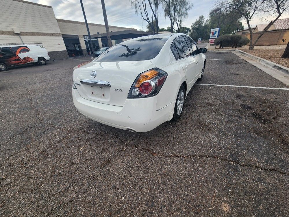 2010 Nissan Altima Similar to Honda Toyota Nissan Chevy Ford dodge ...