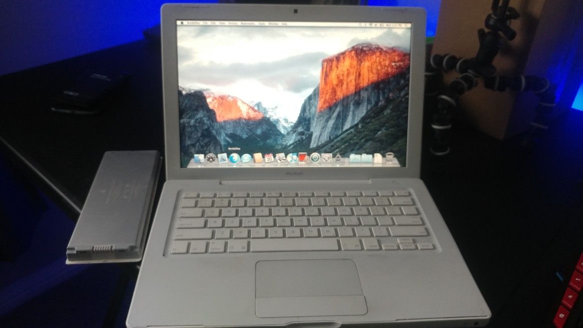 Macbook 2008 White