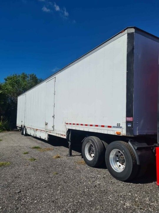 Kentucky Moving trailer 4,200 CF White 1997 for Sale in North Miami Beach, FL - OfferUp
