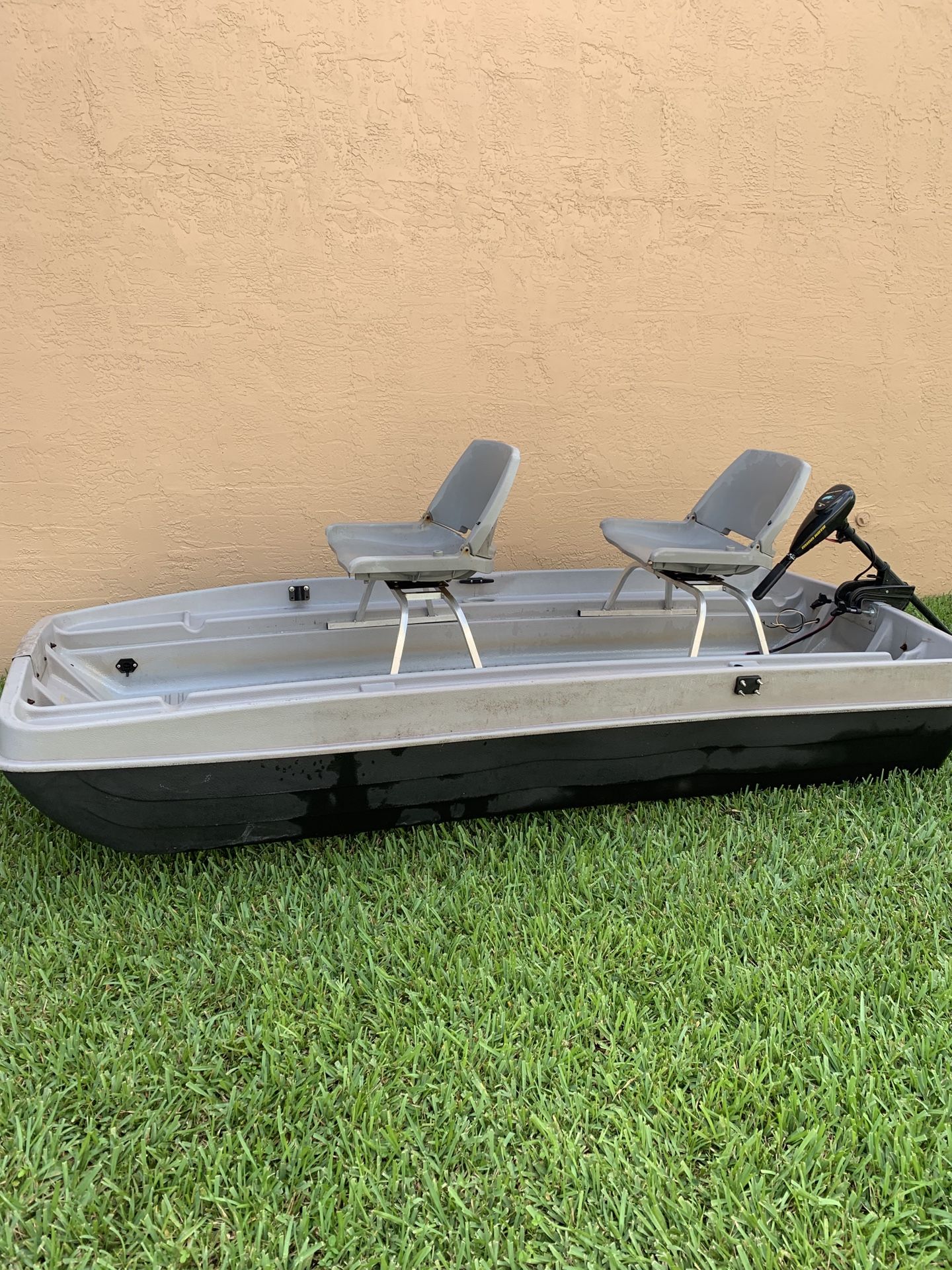 2 seater motorized boat for Sale in Wellington, FL - OfferUp
