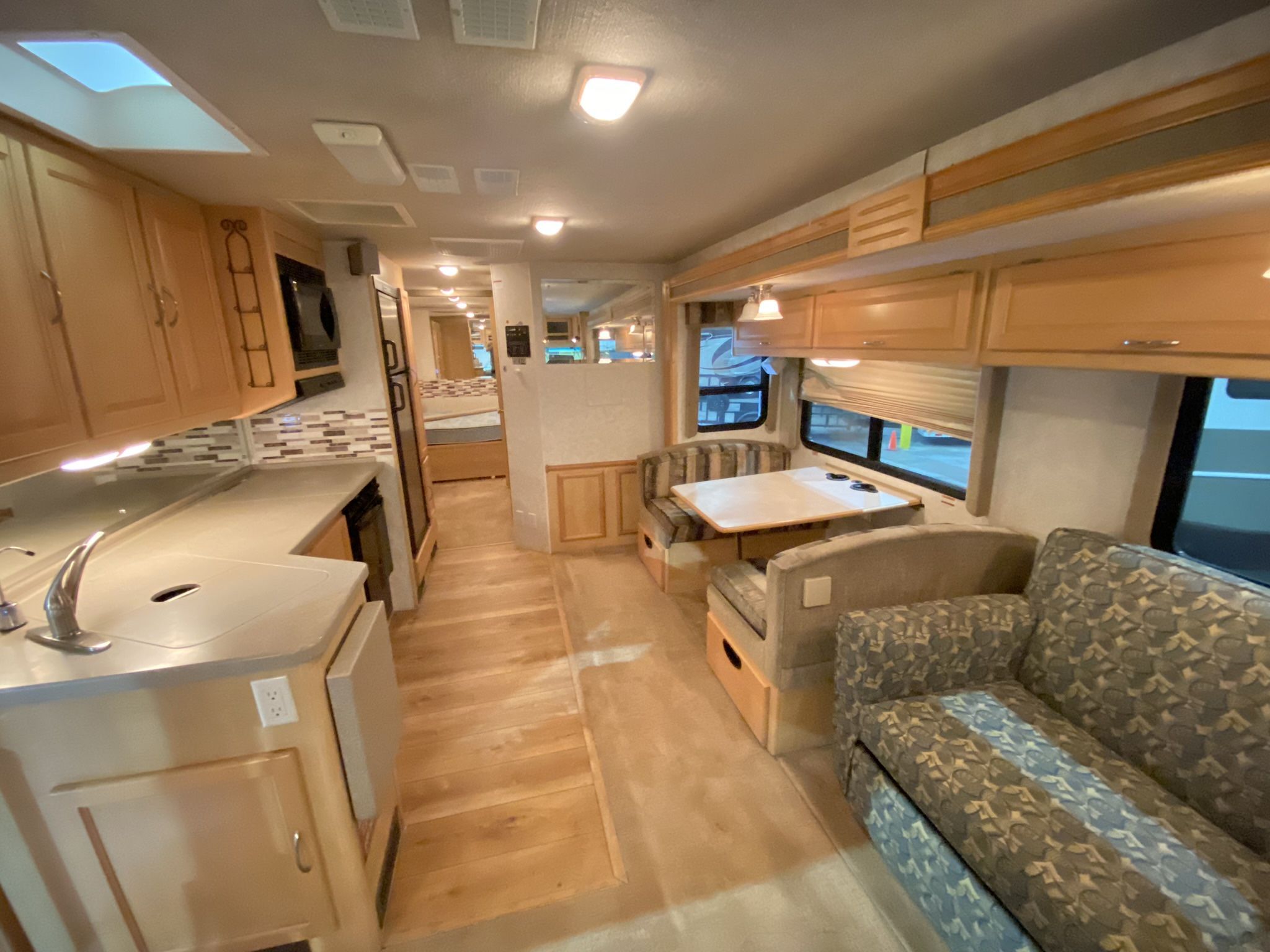 2004 rv motorhome for Sale in Phillips Ranch, CA - OfferUp