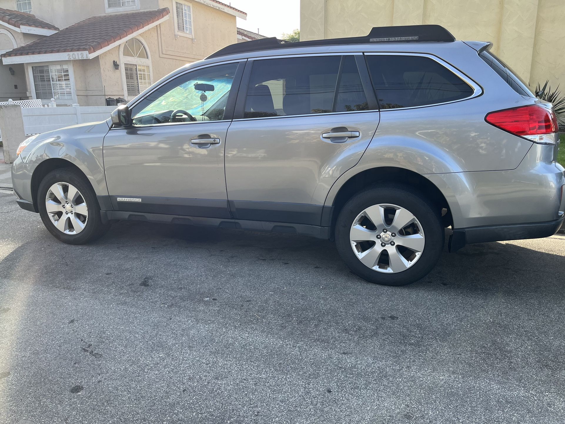 2011 Subaru Outback for Sale in Redondo Beach, CA - OfferUp