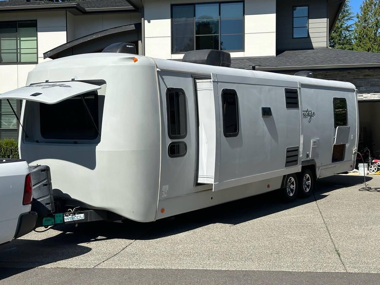 2012 Keystone Rv Vantage for Sale in Federal Way, WA - OfferUp