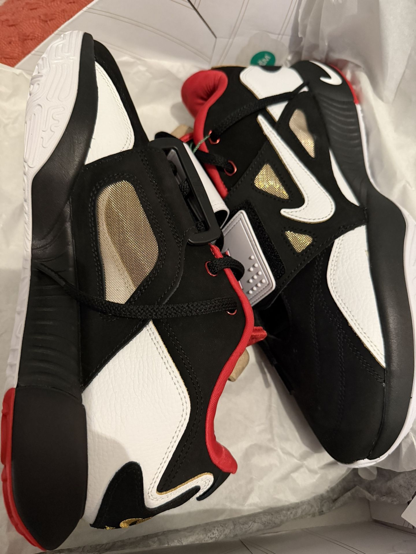 NEW Nike Prime 96 Lebron James Shoes Size 12 for Sale in San Antonio ...