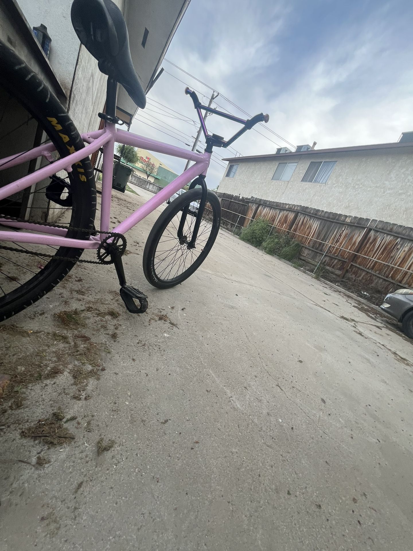 Pink Chad Throne 29er for Sale in Bakersfield, CA - OfferUp