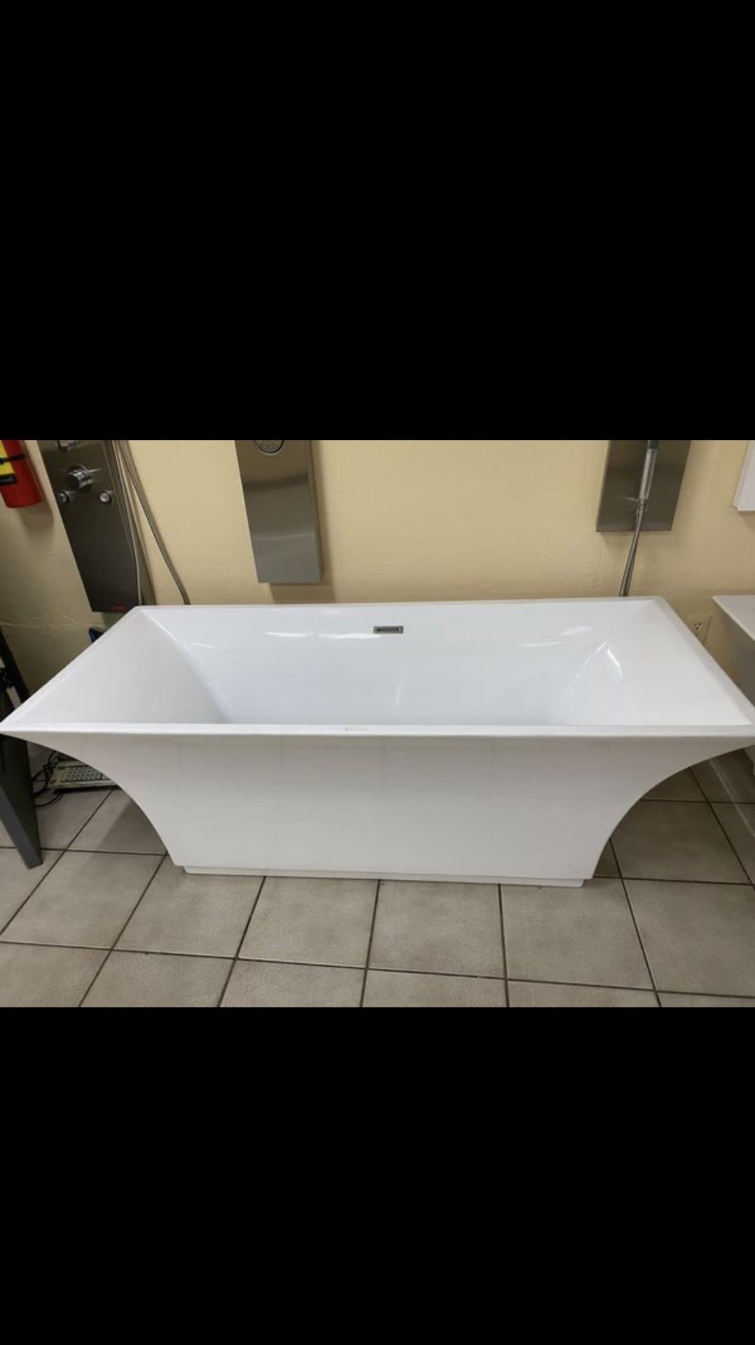 Bathtubs available different sizes and styles for Sale in Hialeah, FL ...