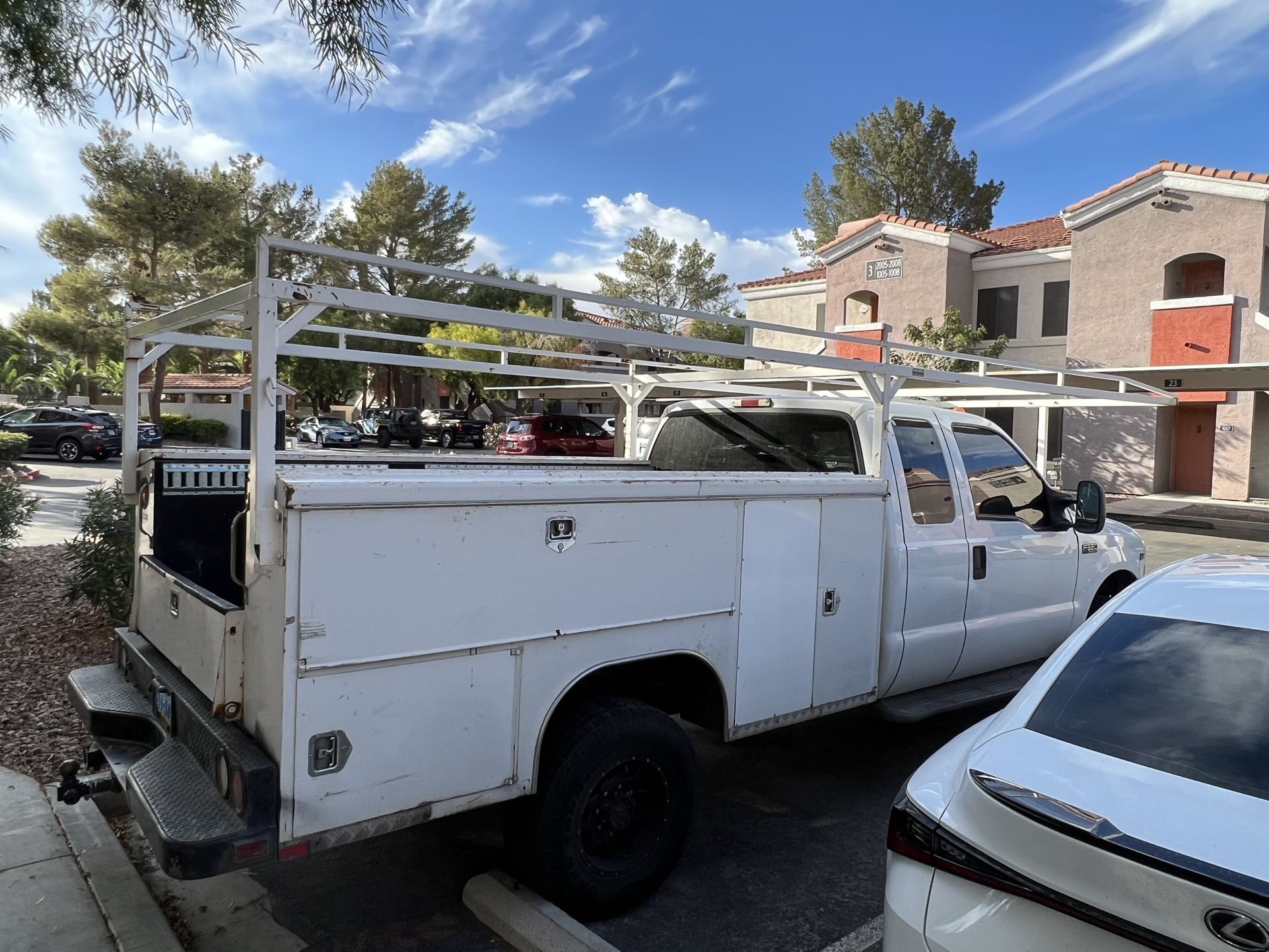2002 F350 Utility Truck V10 4WD for Sale in Las Vegas, NV - OfferUp