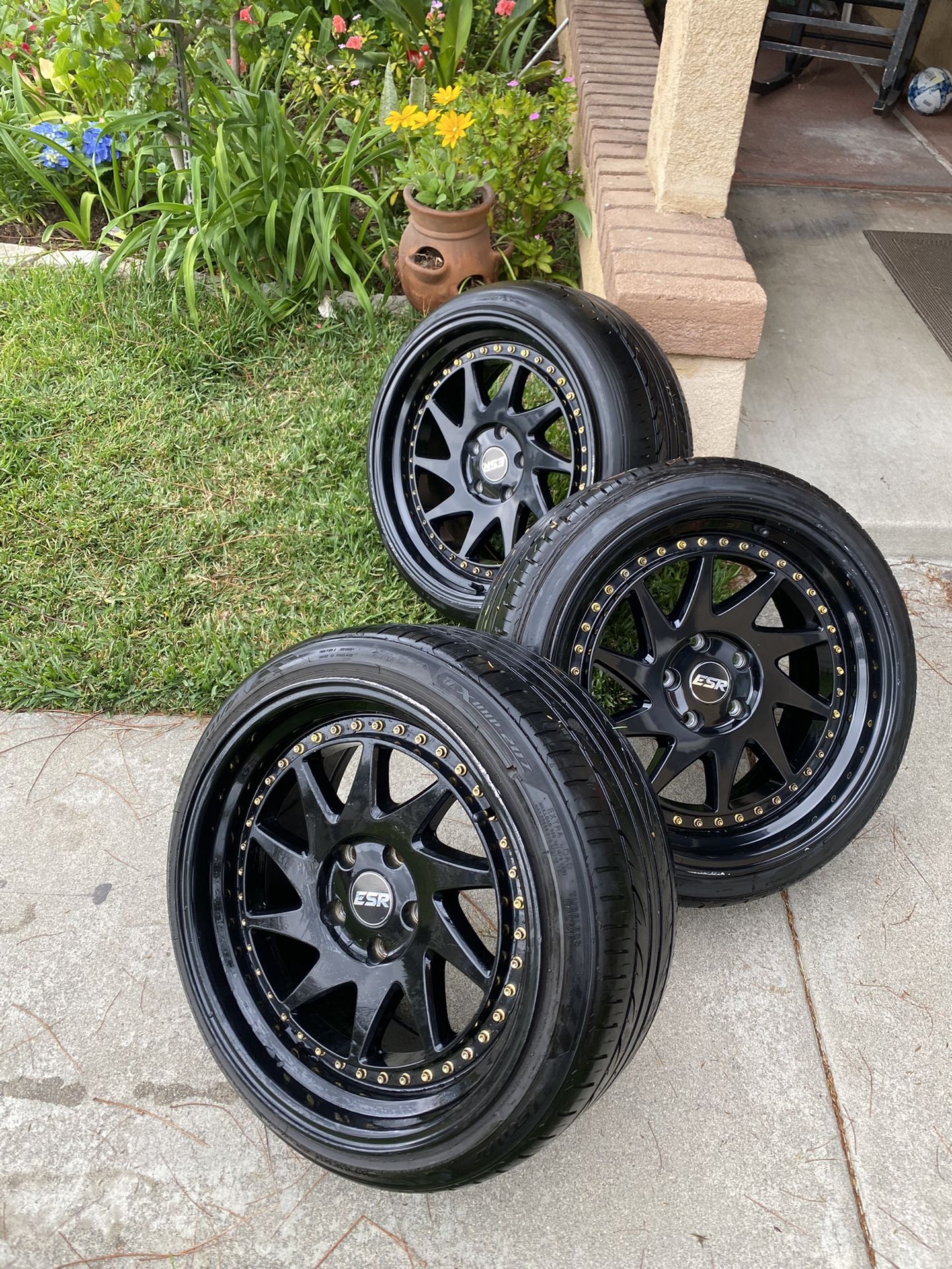 ESR Wheels for Sale in Arrowhed Farm, CA - OfferUp