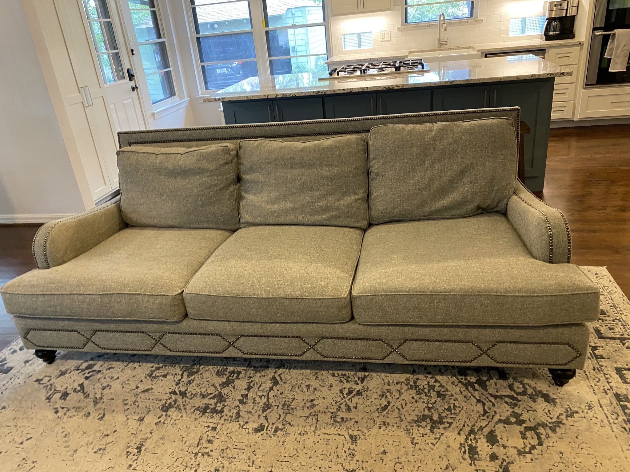 Grey Couch for Sale in Dallas, TX - OfferUp