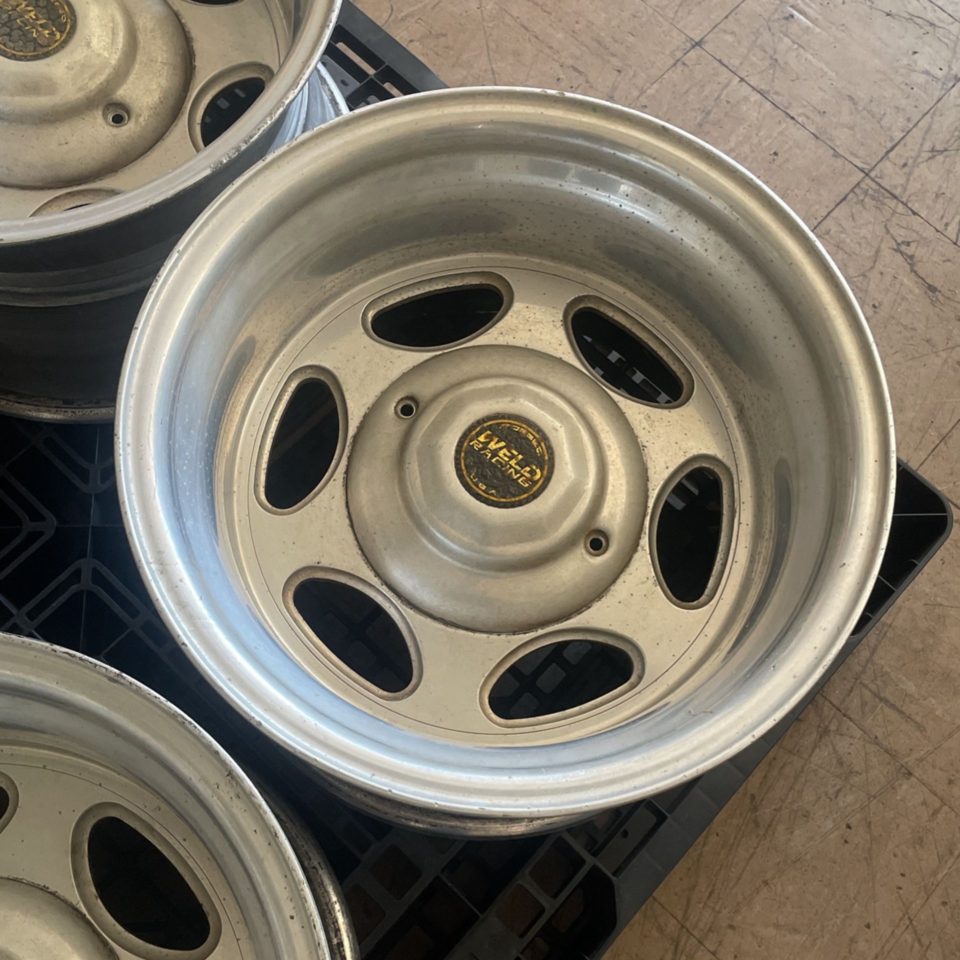 Weld Racing 16” x 10” Ford F150 Wheels Lightning NASCAR Rims & Center ...