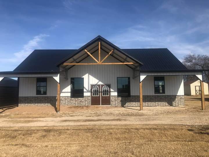 Barndo Shell 30x50x9 for Sale in Cleveland, TX - OfferUp