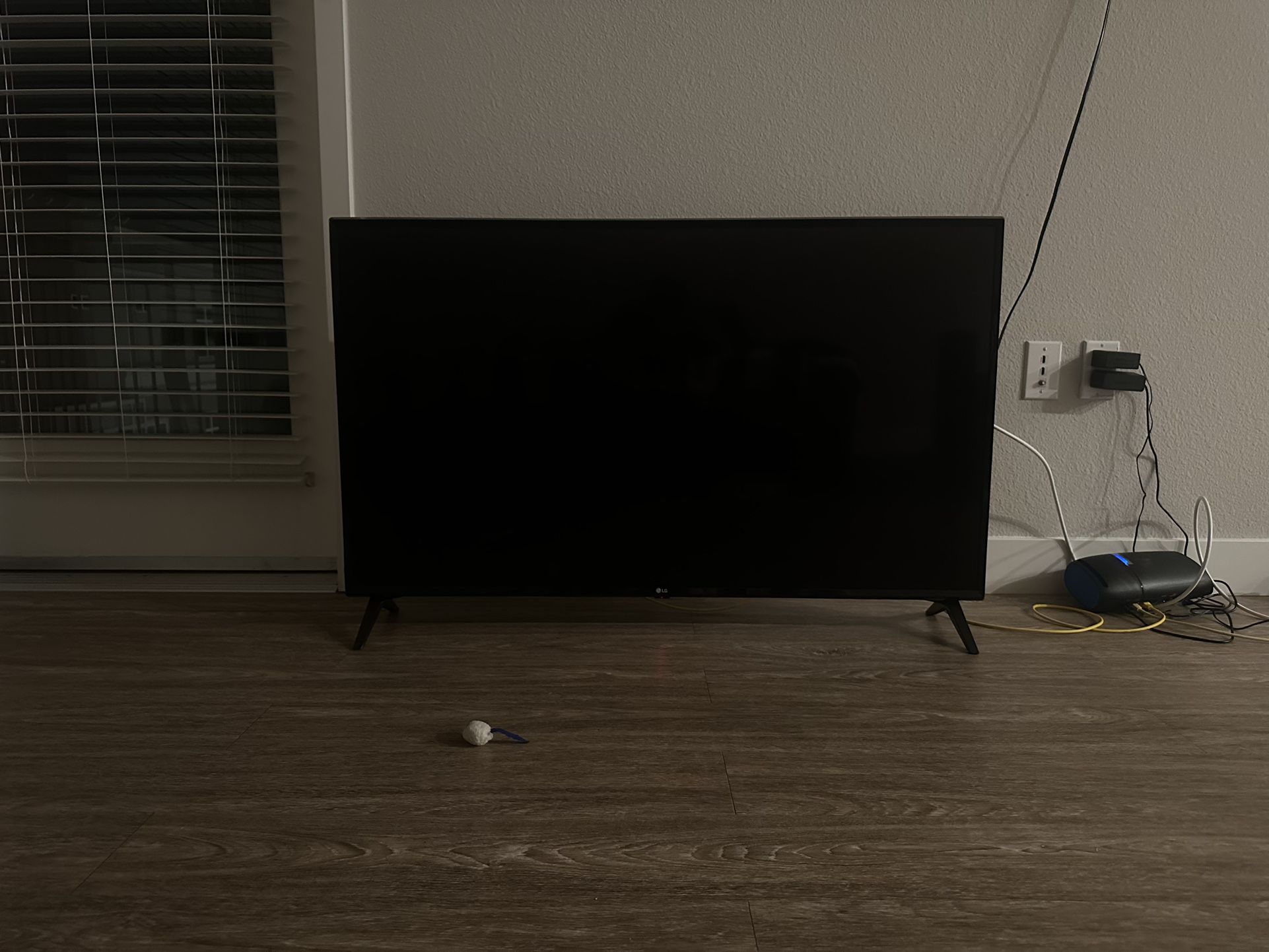 LG TV 49UK6090PUA for Sale in San Diego, CA - OfferUp