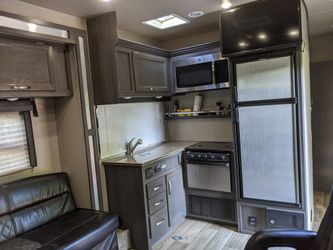 2019 Genesis supreme 27fs for Sale in Casa Grande, AZ - OfferUp