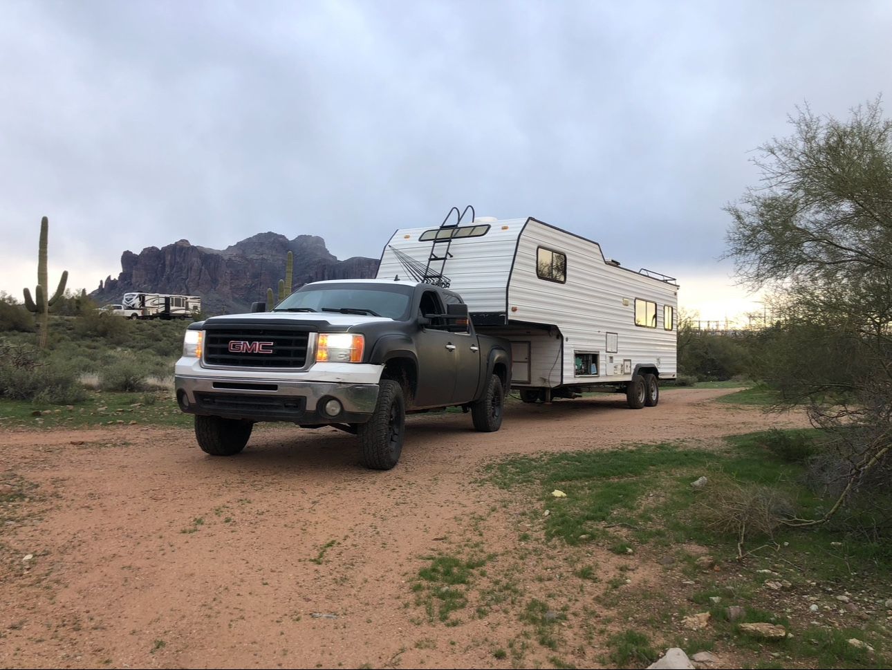 Travel trailer 5th Wheel Toy Hauler 31 Foot RV for Sale in Mesa, AZ ...