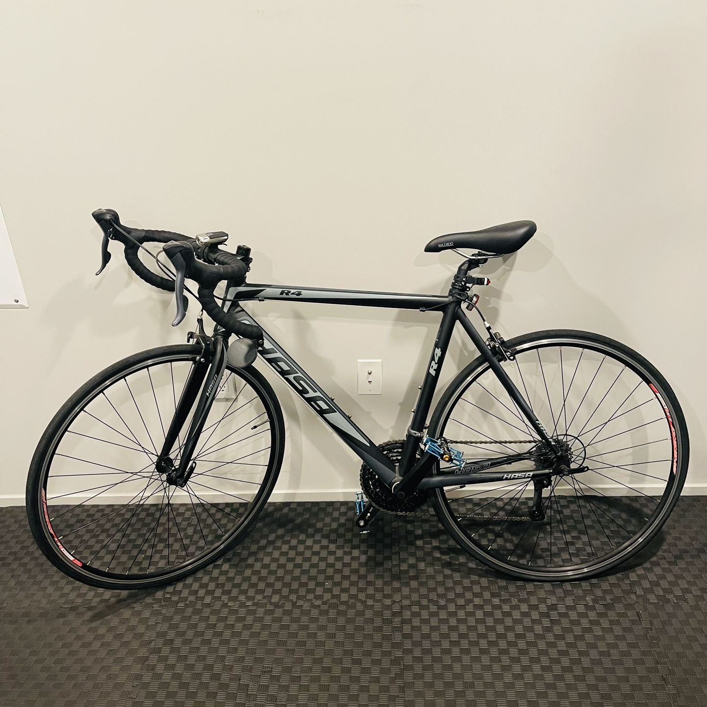 Hasa r4 road bike store