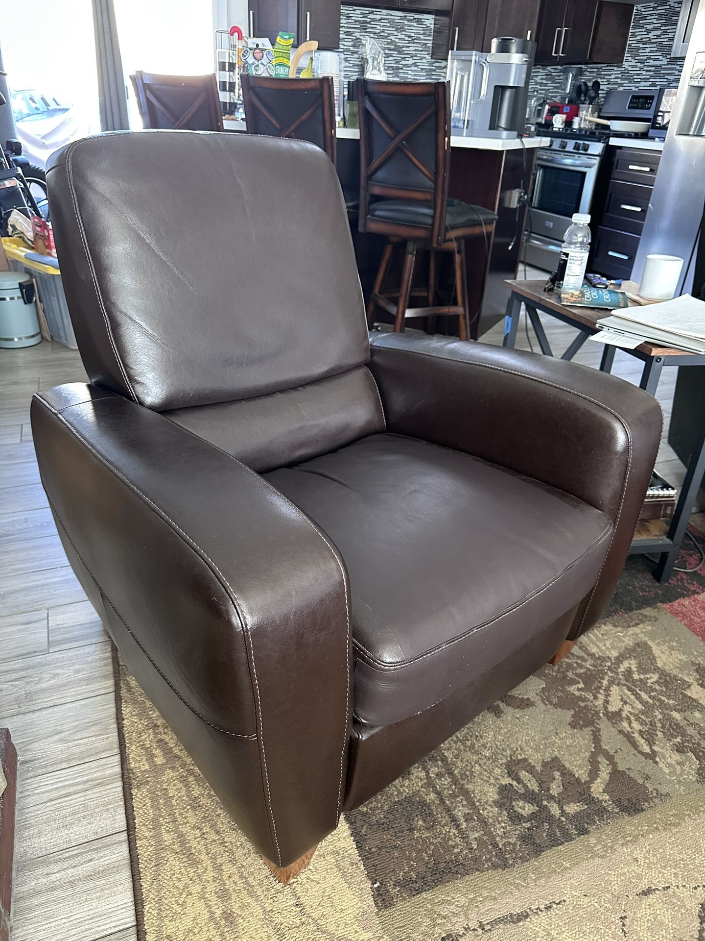 Recliner Chair for Sale in Rancho Cucamonga, CA - OfferUp