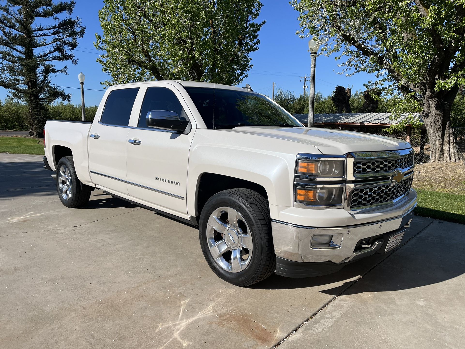 2015 Chevrolet Silverado 1500 for Sale in Fresno, CA - OfferUp