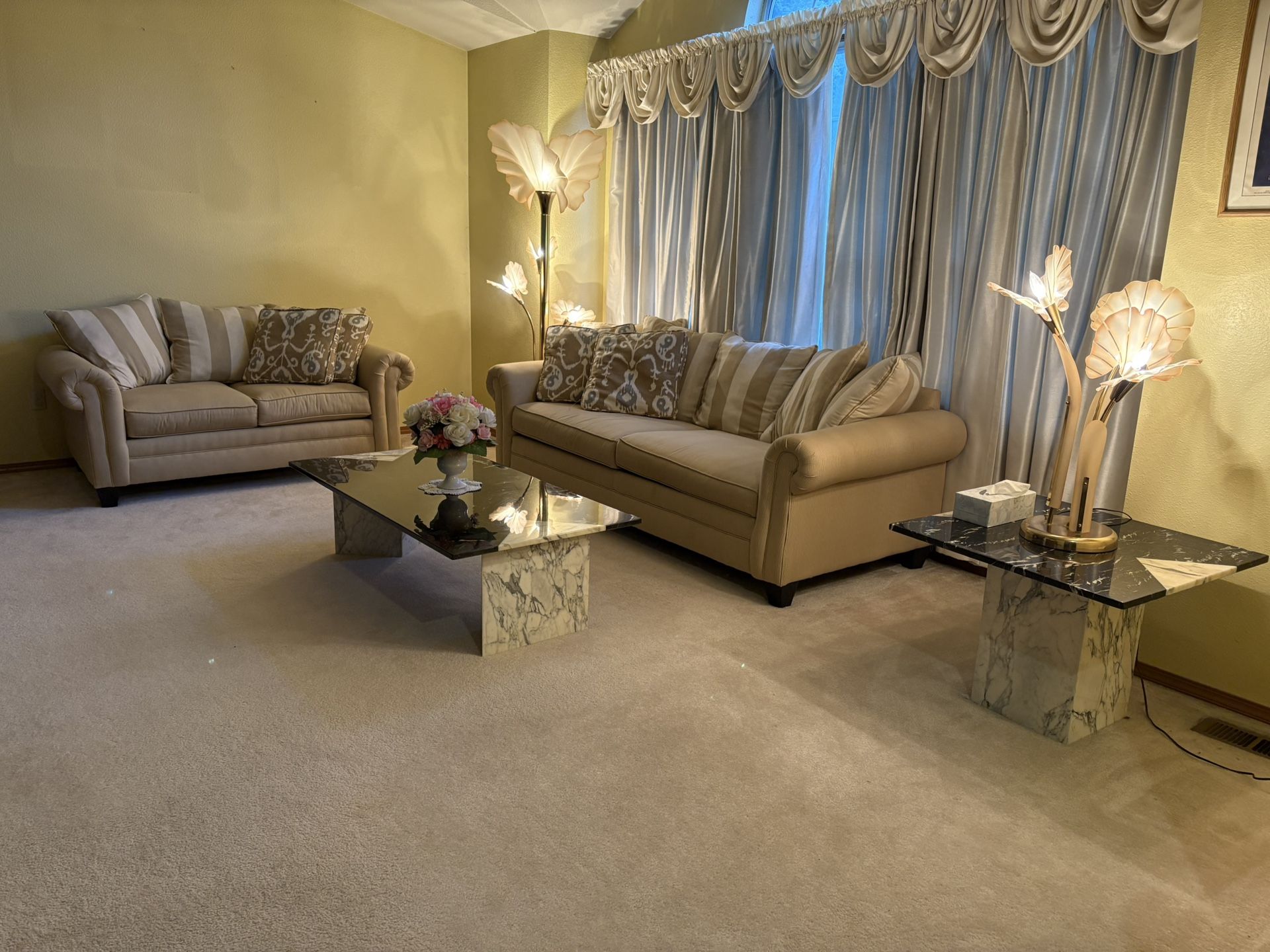 Pending- Moving - Living Room Set for Sale in Renton, WA - OfferUp
