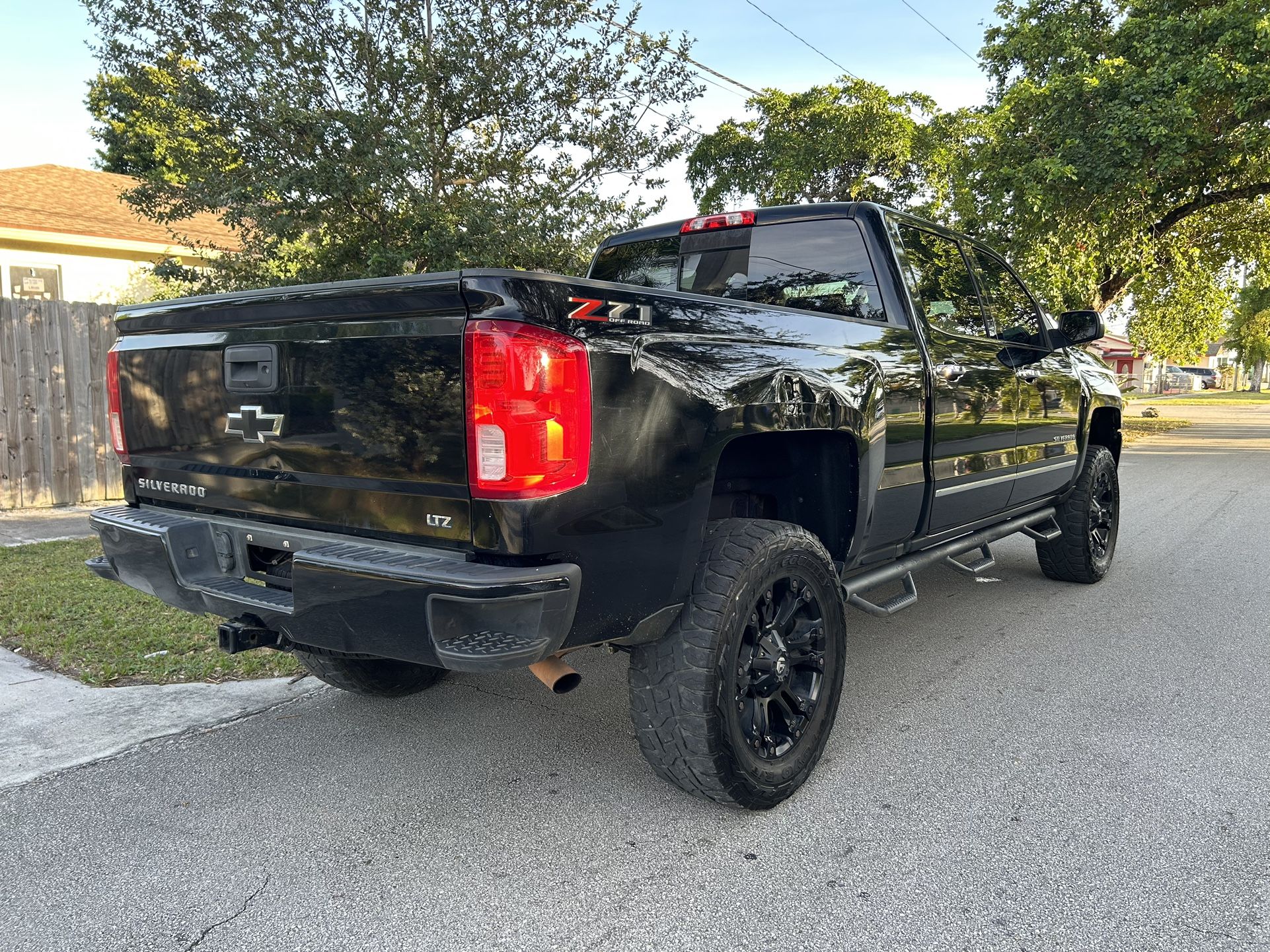 2017 Chevrolet Silverado 1500 for Sale in Hialeah, FL - OfferUp