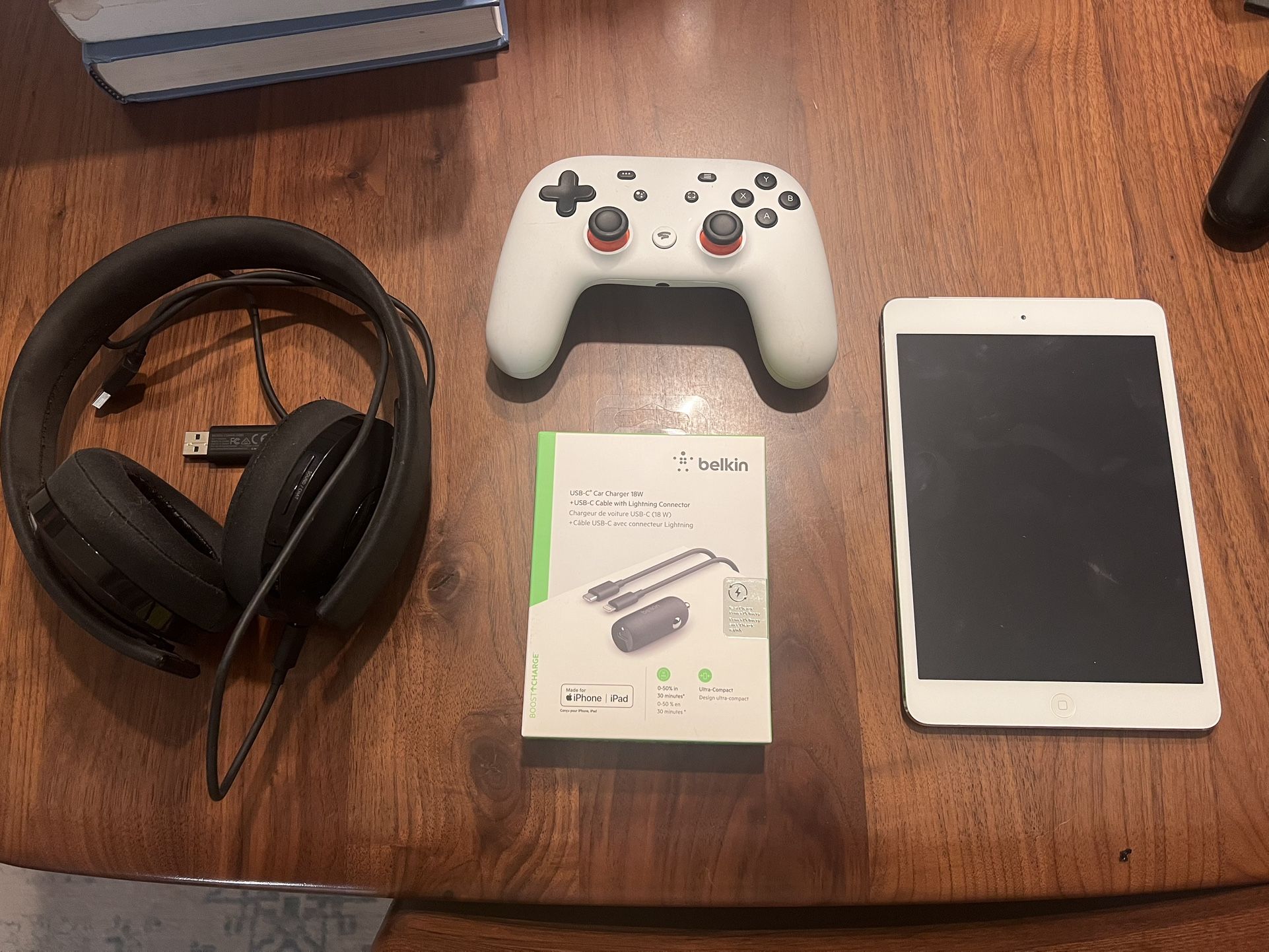 iPad Mini, Bluetooth Controller, PS4 Headphones for Sale in Los Angeles ...