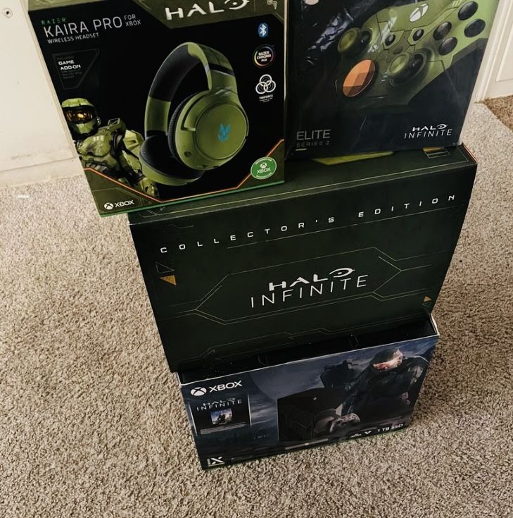 Xbox Series X (Halo Infinite Limited Edition) Bundle for Sale in ...