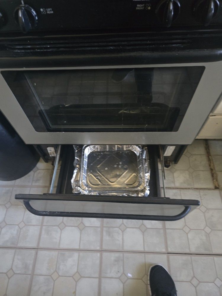 Kenmore Silver Gas Range for Sale in Inglewood, CA - OfferUp