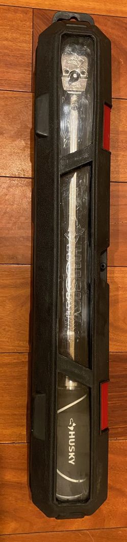 Husky 564394 20 ft lbs to 100 ft lbs 3 8 Drive Torque Wrench In New Condition comes with case for Sale in Chino CA OfferUp