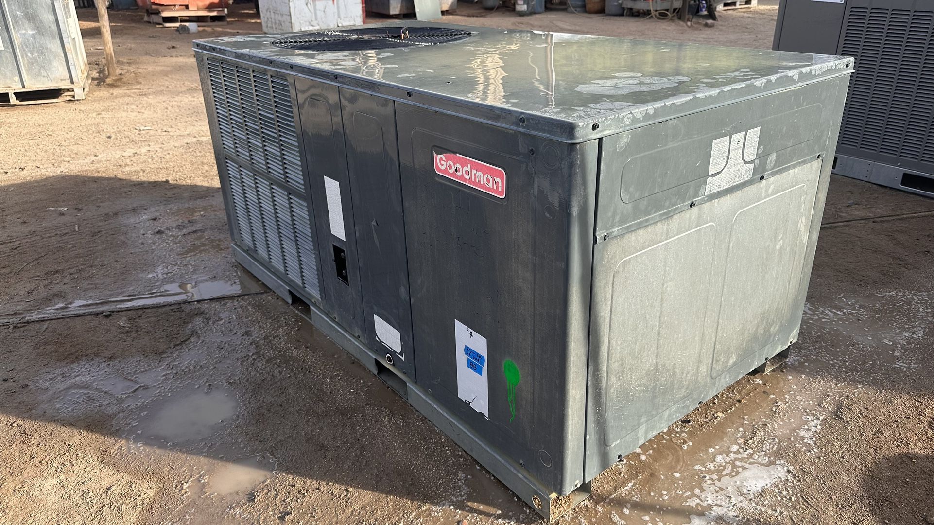 Goodman 2.5 ton AC unit for Sale in Phoenix, AZ - OfferUp