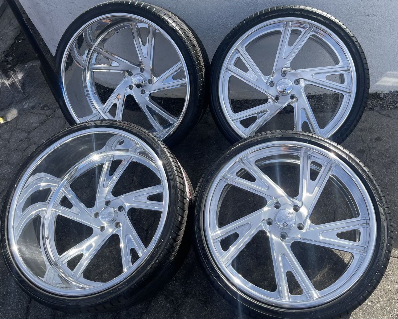 Intro Twisted Infamous Staggered 24x9 - 26x12 With 275/30/24 - 315/25 ...